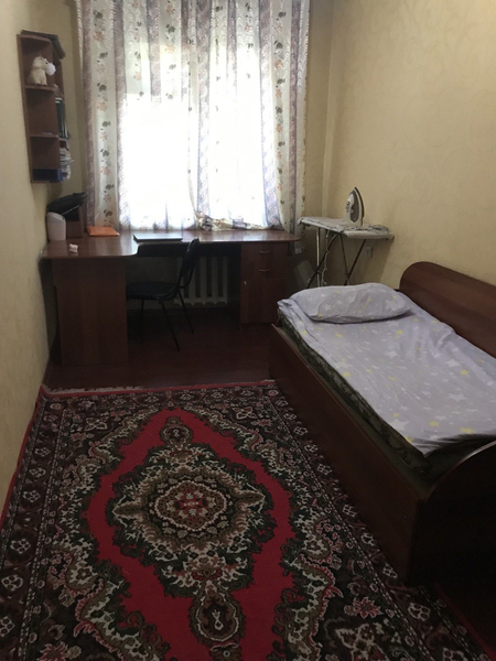Юнусабад 4 квартал продаётся 2× комнатная