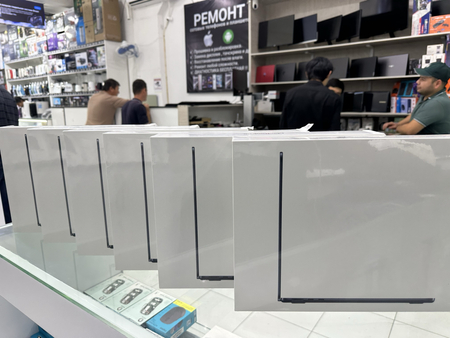 MacBook Air 13 M2 8/256 Новый Yengi