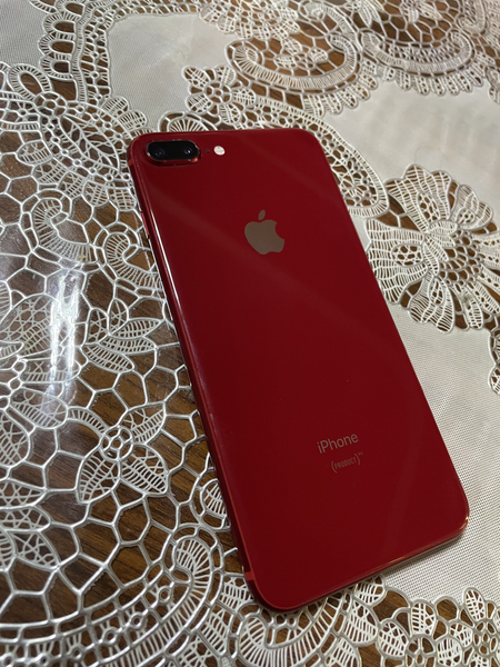 Iphone 8+ plus sotiladi