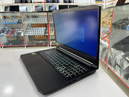Acer nitro 5 core i5 10 avlod 16/512 ssd gtx 1650Ti 4 gb videokarta