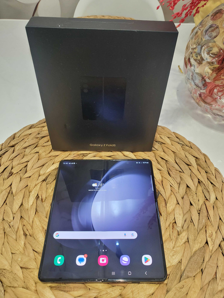 Продаю Samsung Fold 5