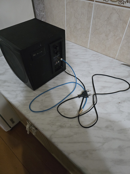 Колонка.     MICROLAB