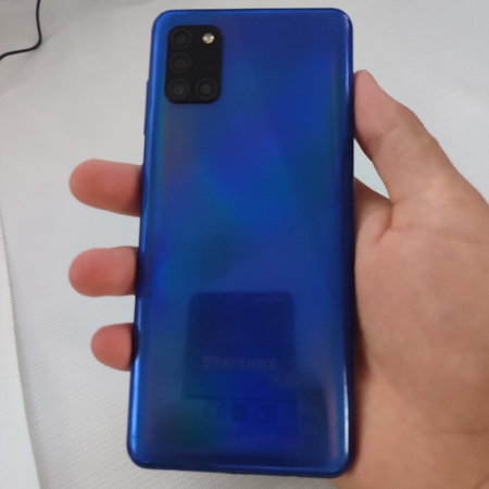 Samsung A31 xolati yangi