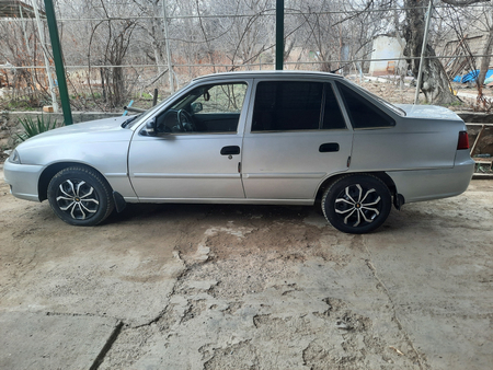 Продаётся нексия 2