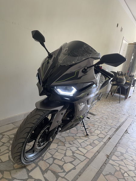 Kawasaki h2 R  400kub