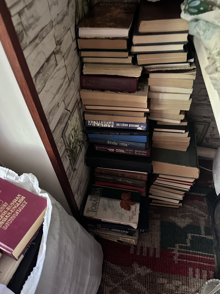 Продаются книги