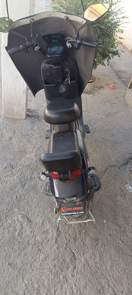 Skuter sotiladi.