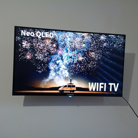 Televizor sotiladi