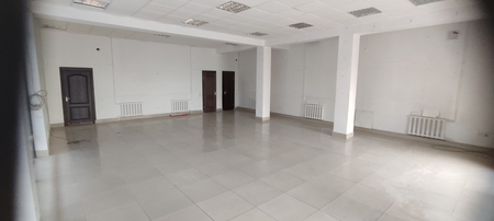 Arenda 67kvadrat Algaritm Avtosalon oldida 1-linyada yo\\\'lli yuzasida