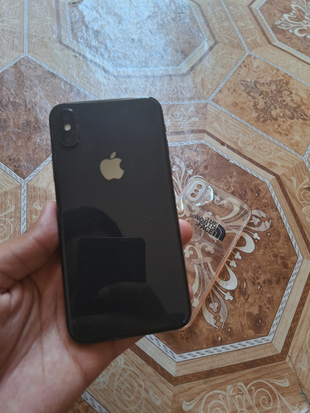 Iphone x sotladi