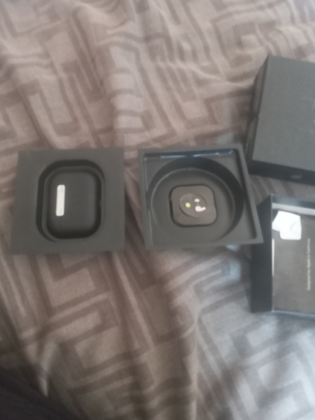 Продам новый AirPods