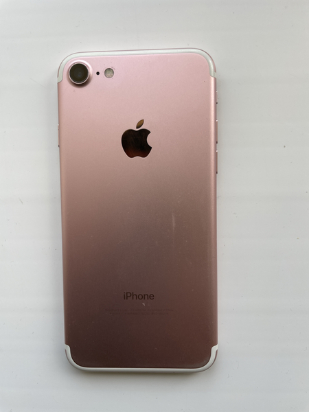 Iphone 7 rose gold.