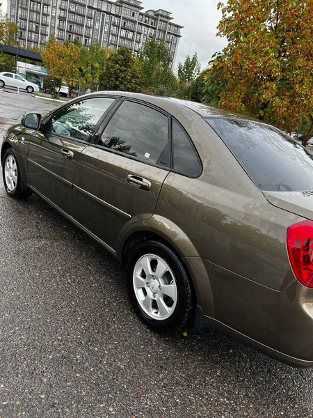 Chevrolet Lacetti-3