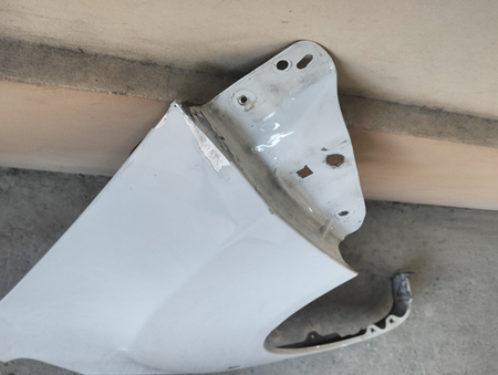 Spark radnoy krilo oʻng tomon
