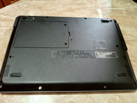 Acer travelmate b117 n16q9