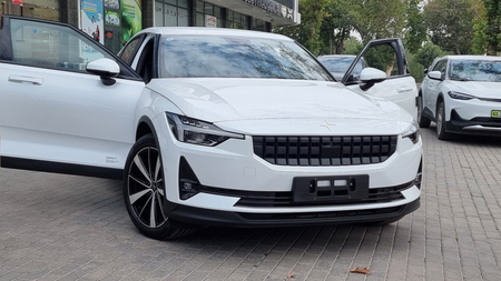 Polestar 2 срочно электромобиль