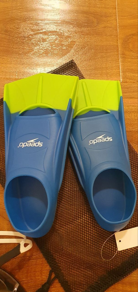 В идеальном состоянии спортивные вещи для плавания ласты speedo