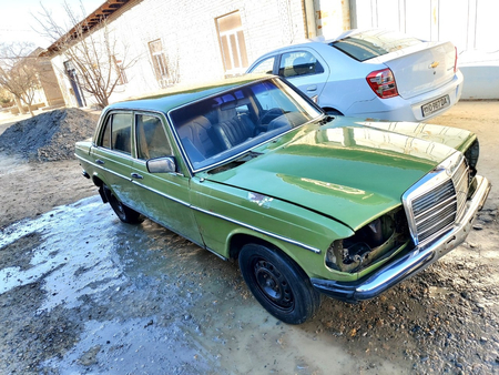 Mersedes 123 zapchastlari sotiladi.mator karobka i boshqalar