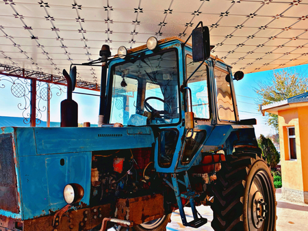 Traktor mtz 82 sotiladi kafolatli