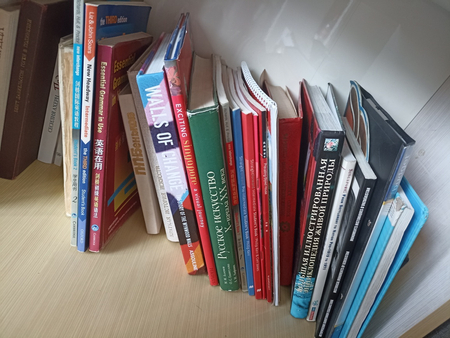 Качественные книги продаю в связи с отъездом