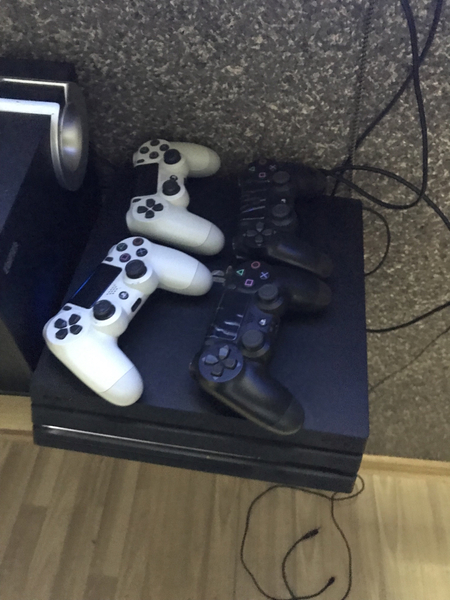 Playstation 4pro 1tr hamma oʻyinla yozilgan