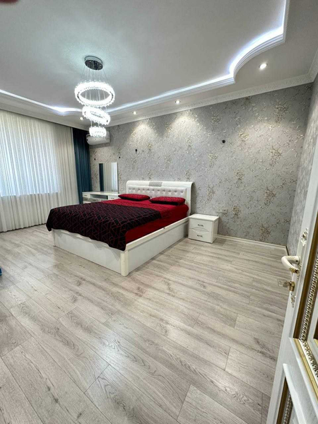 Первушка ул.Эльбек банковский дом 4-комн 2/5 200 м² 3 с/у ремонт