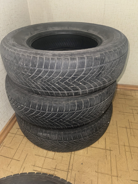 Срочно   Шины  НОВЫЕ всесезон  100$
