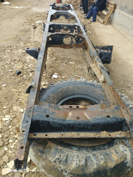 Zil 131 rama sirochna sotiladi