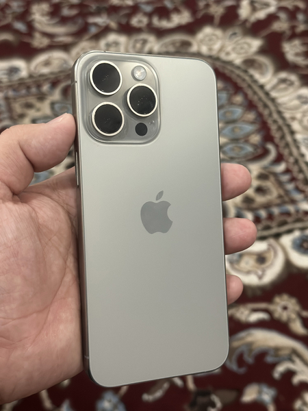 Ayfon 15 pro max 256 gb