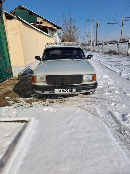 Gaz 31029 volga sotiladi