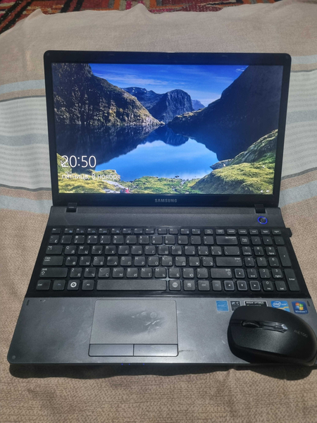 Noutbuk Samsung Intel core i5 8/256