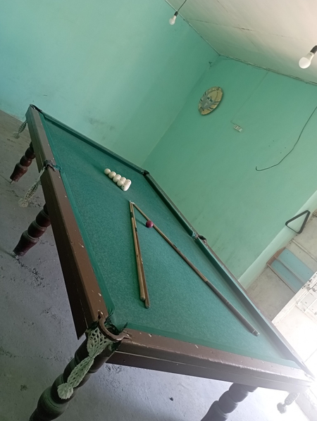 Billiard stoli sotiladi komplekt holatda