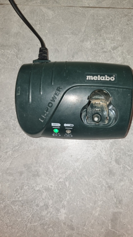 Зарядное устройство matabo lc40