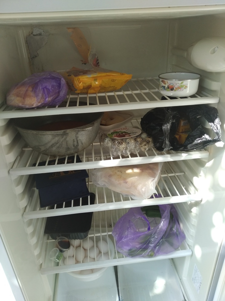 продается холодильник Indesit