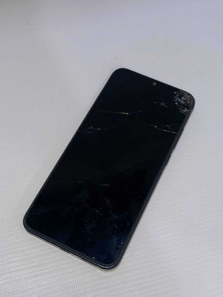 Noutbuk va telefon