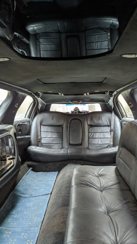 Лимузин Lincoln Town Car
