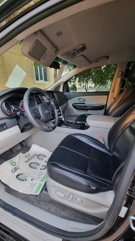 Kia Carnival Sedona. 3.3 sotiladi