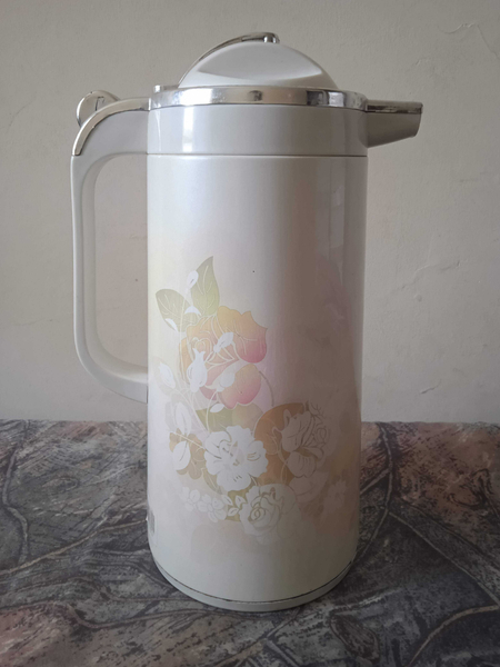 Продам чайный термоз б/у рабочий