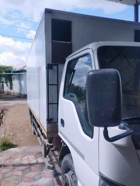 Isuzu sotiladi nqr 2016 yil probegi 550 ming kraskasi toza birqol mosh