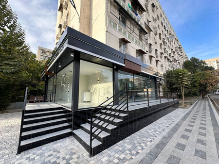 Госпитальный 328 школа | 100кв - нежилое помещение вдоль дороги Продаж