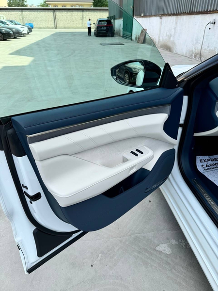 Zeekr 001 Z sport белый