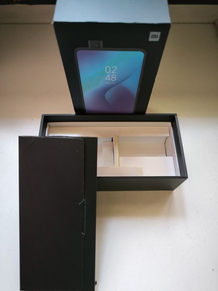 Xiaomi 9T 2019 va pover bank