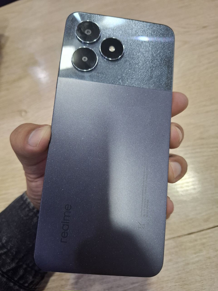 Telefon yangi 1 hafta boldi olinganga