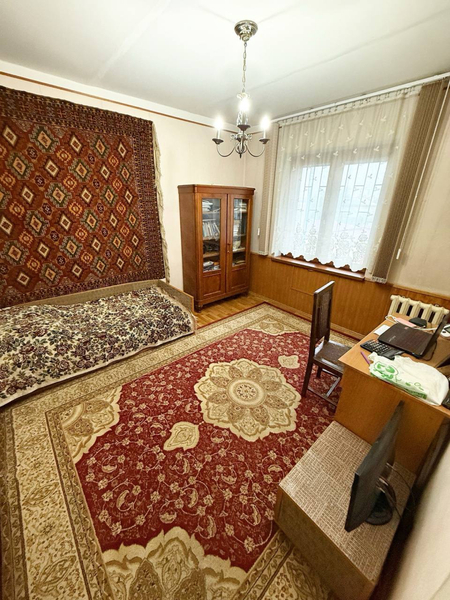 Метро Хамза 4/3/4 Кирпич 77-серия 95м2