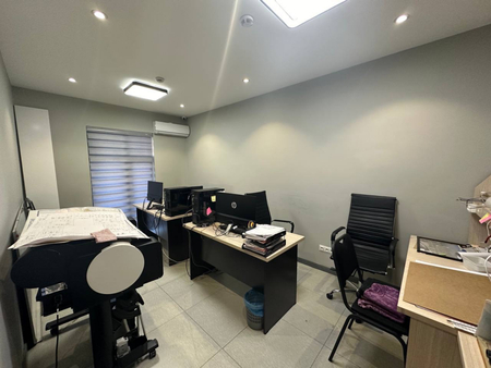 Айбек! Аренда офис в элитном районе 130м² под офис авиакасса showroom