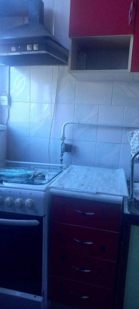 Қарши шаҳр 6 м/рдан 3 хонали 4 этажда жойлашган уй сотилади