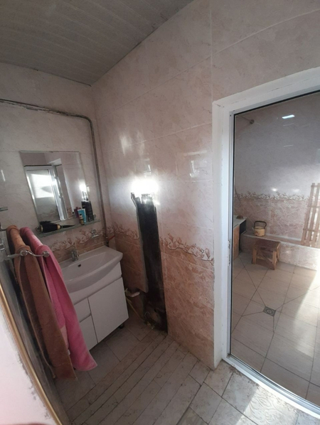 Savzavotdan 1 km kirganda 4 sotix hovli sotiladi