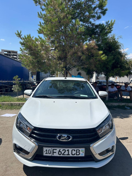 Lada Vesta luxe pozitsia