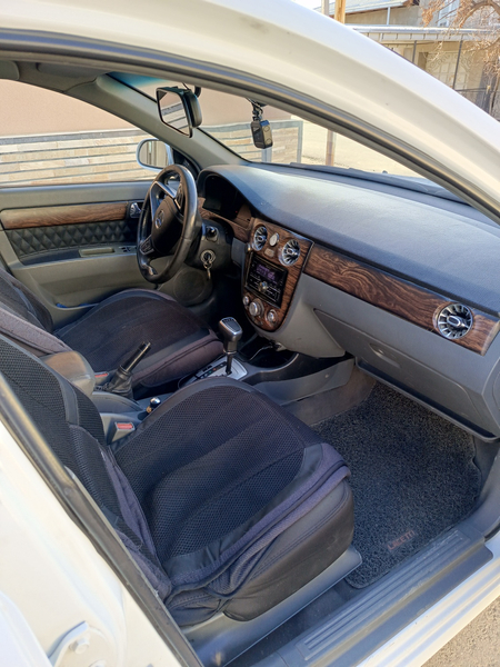 Lacetti 1.8 2010