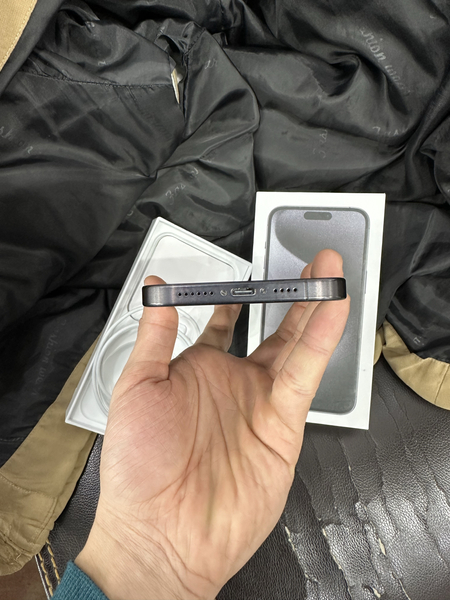 Iphone 15 pro max dubai variant